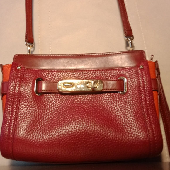 Coach | Bags | Coach Swagger Leather Crossbody Purse Bag | Poshmark